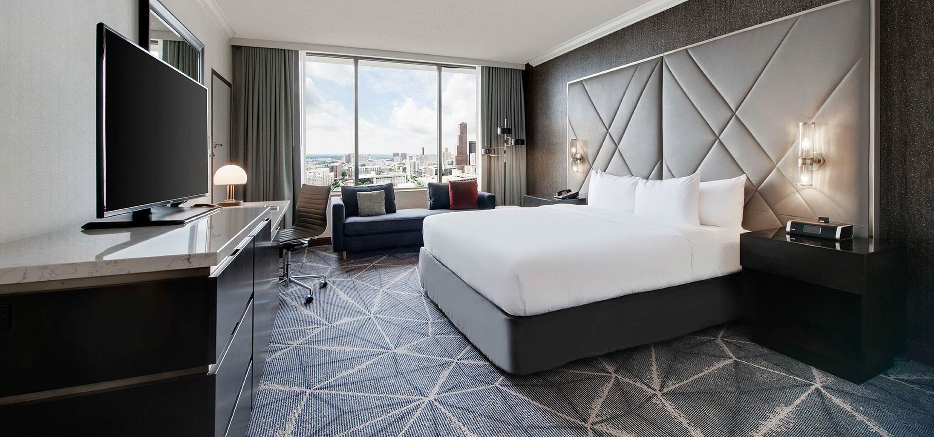 Guest Rooms - Hilton Atlanta Downtown Hotel